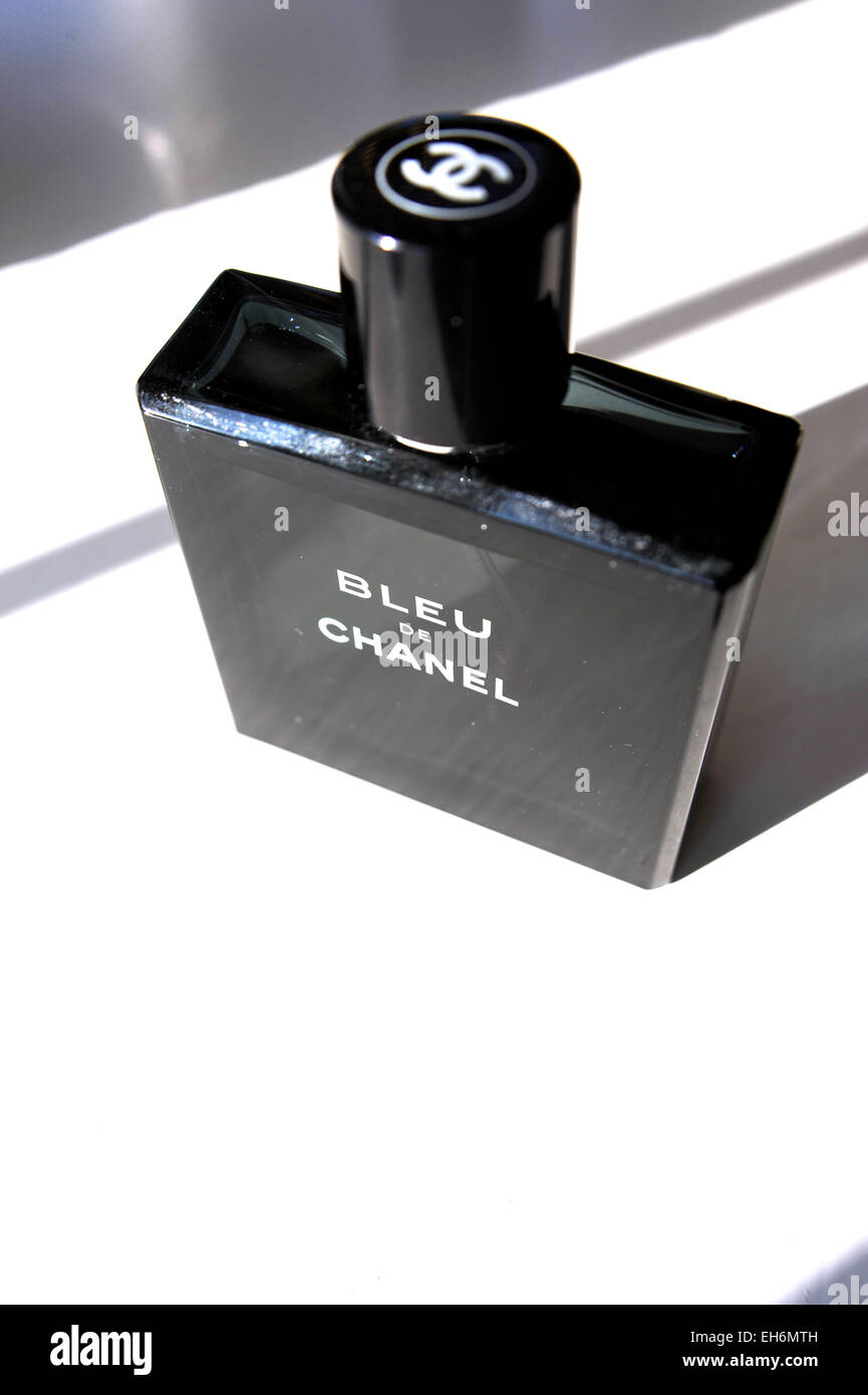 Chanel bottles hi-res stock photography and images - Alamy