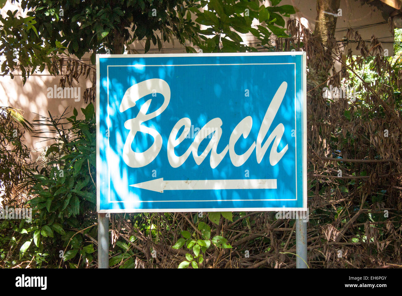 White distressed beach hi-res stock photography and images - Alamy