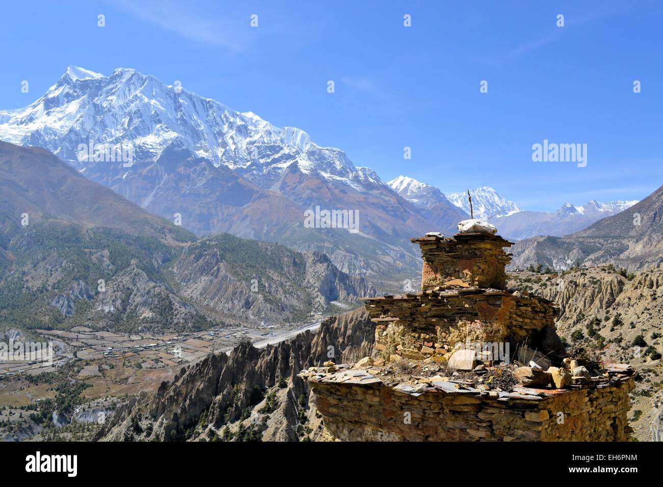 Annapurna range hi-res stock photography and images - Alamy