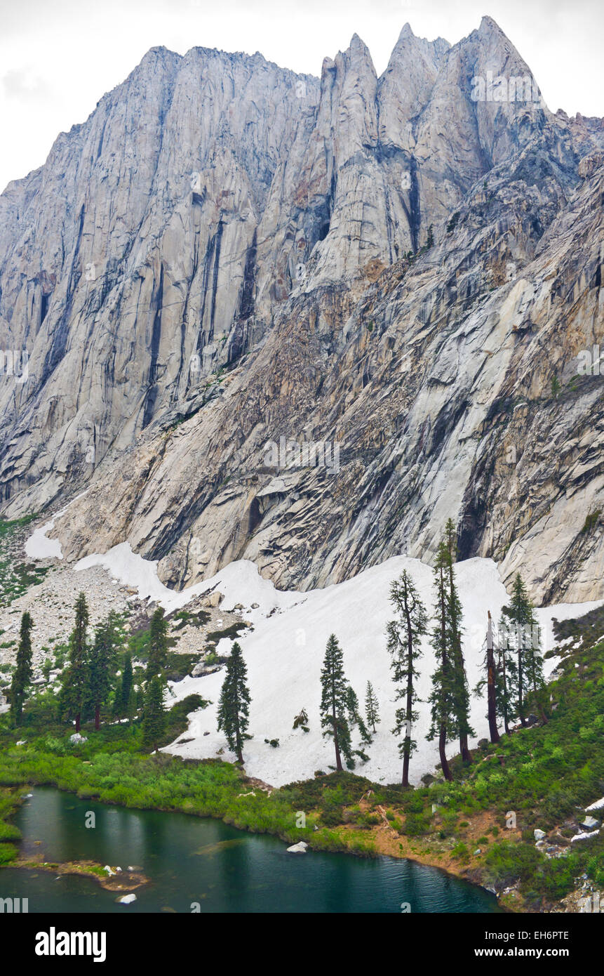 Sequoia and kings canyon lake hamilton hi-res stock photography and ...