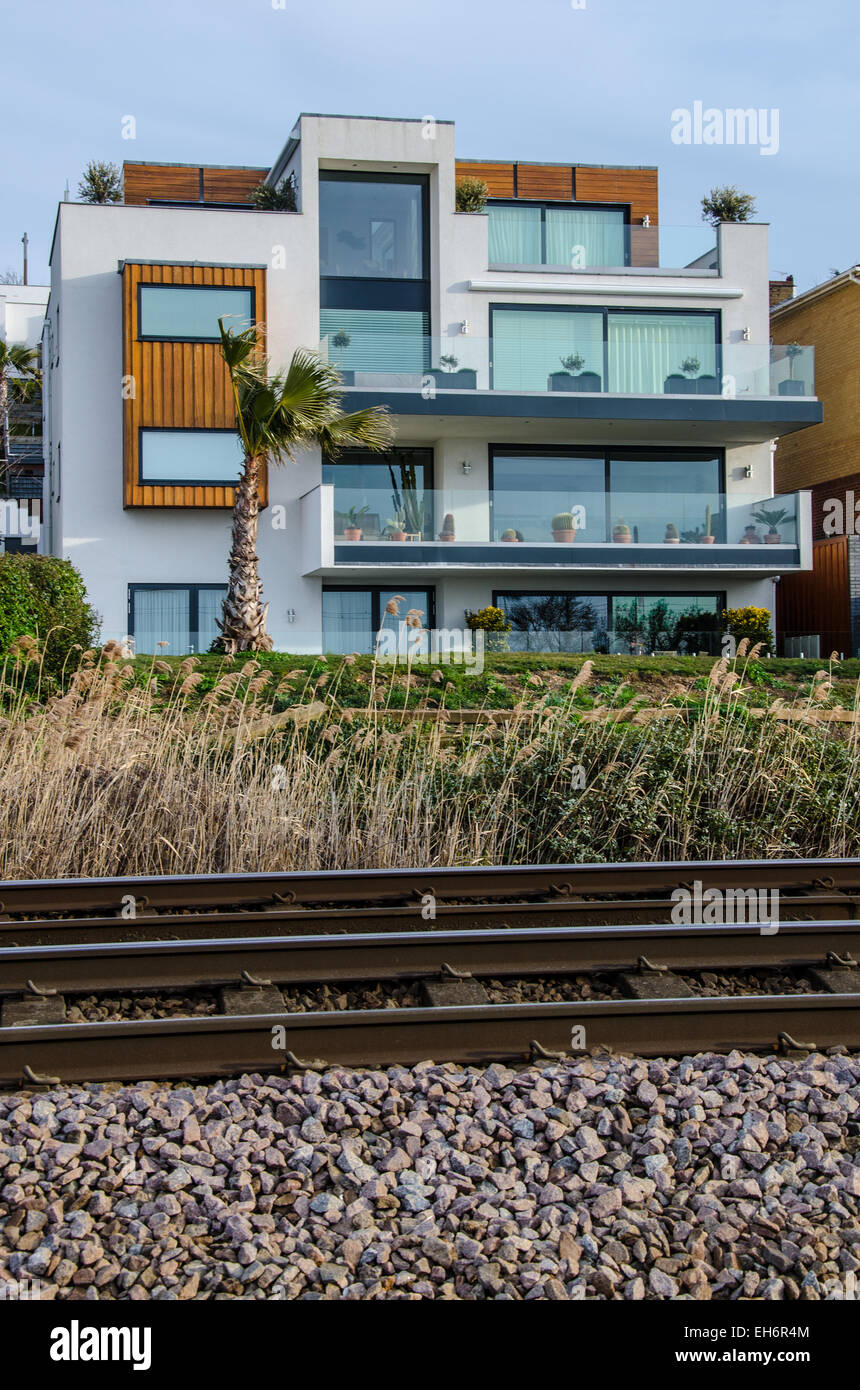 Housing near a railway line hi-res stock photography and images - Alamy