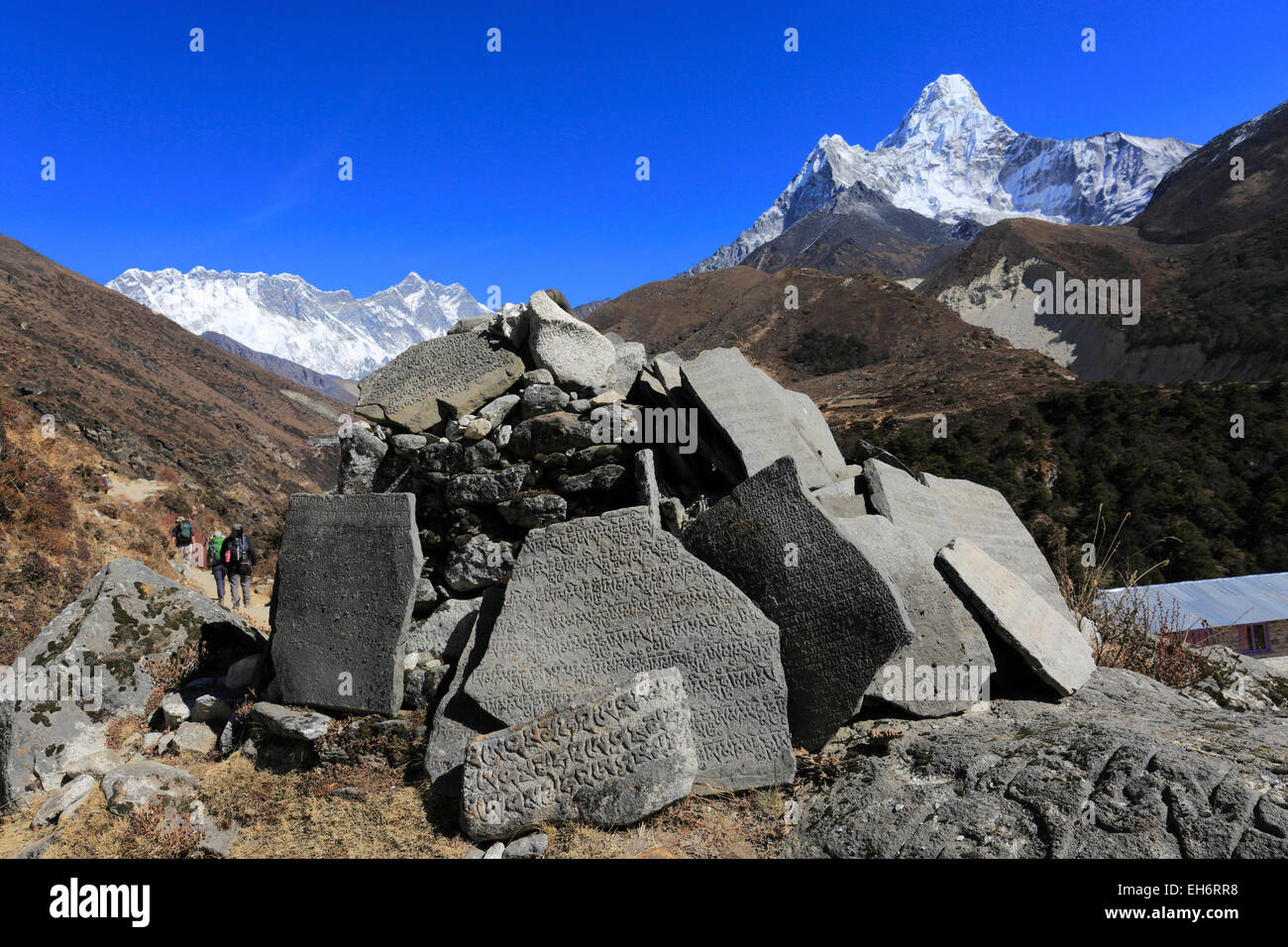 Prayer Wall at Pangboche village gate, Everest base camp trek, UNESCO ...
