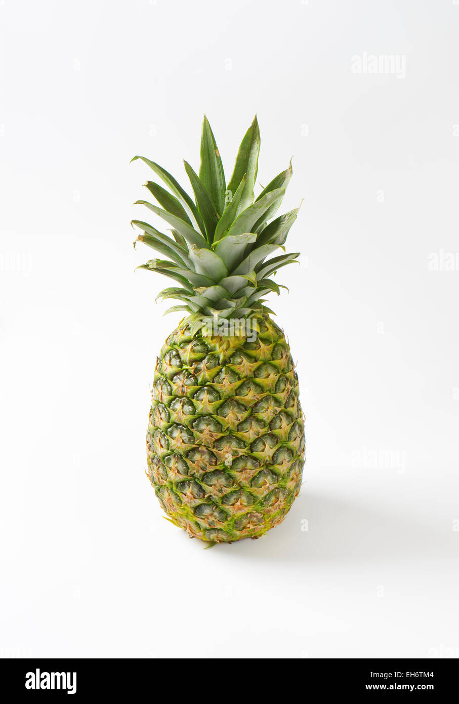 Fresh whole pineapple hi-res stock photography and images - Alamy