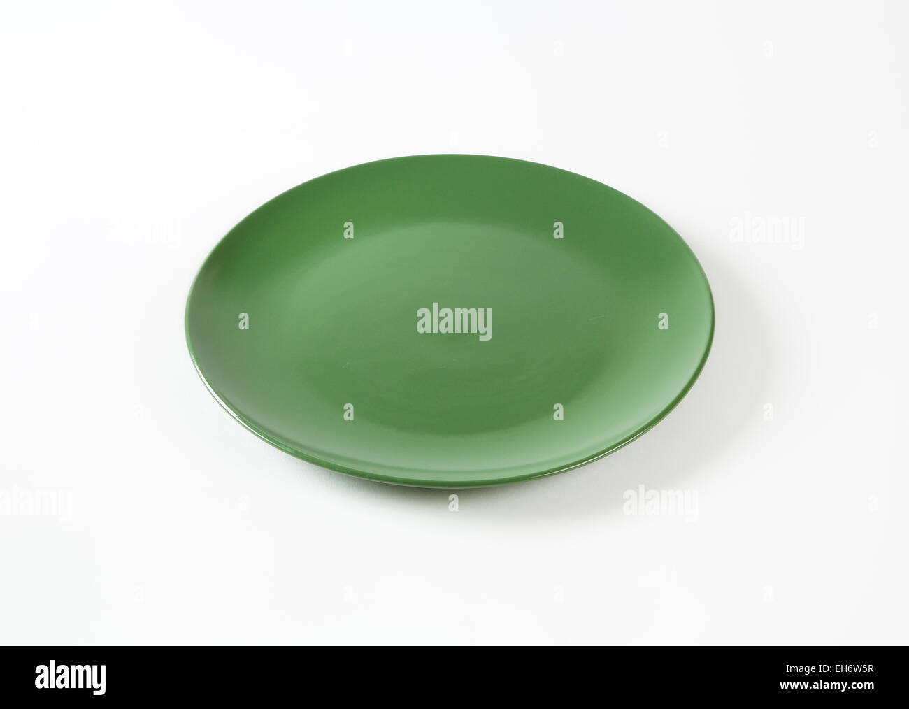 Green round plate hi-res stock photography and images - Alamy