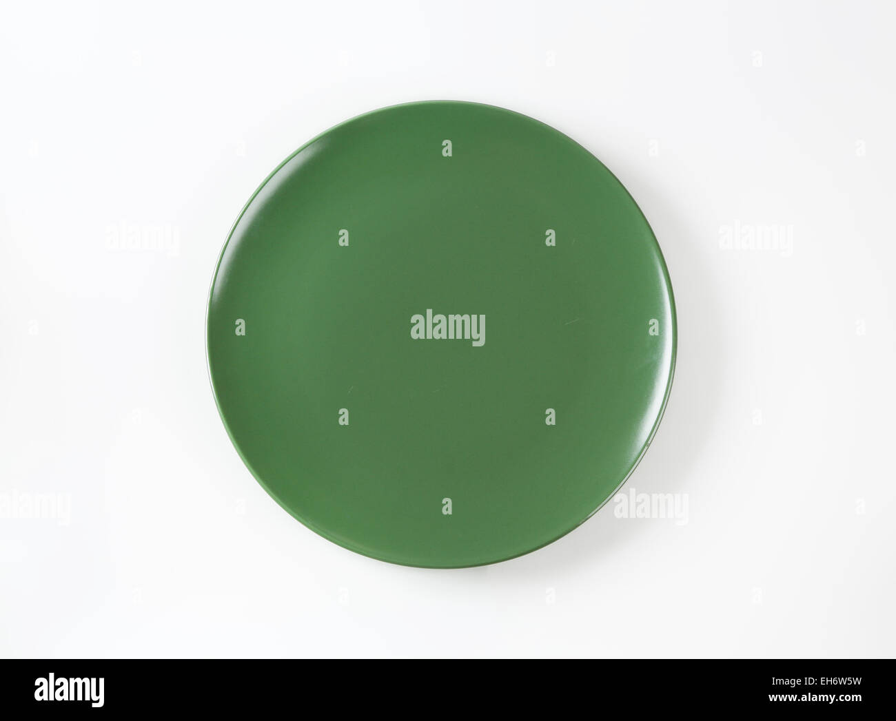 Green round plate hi-res stock photography and images - Alamy