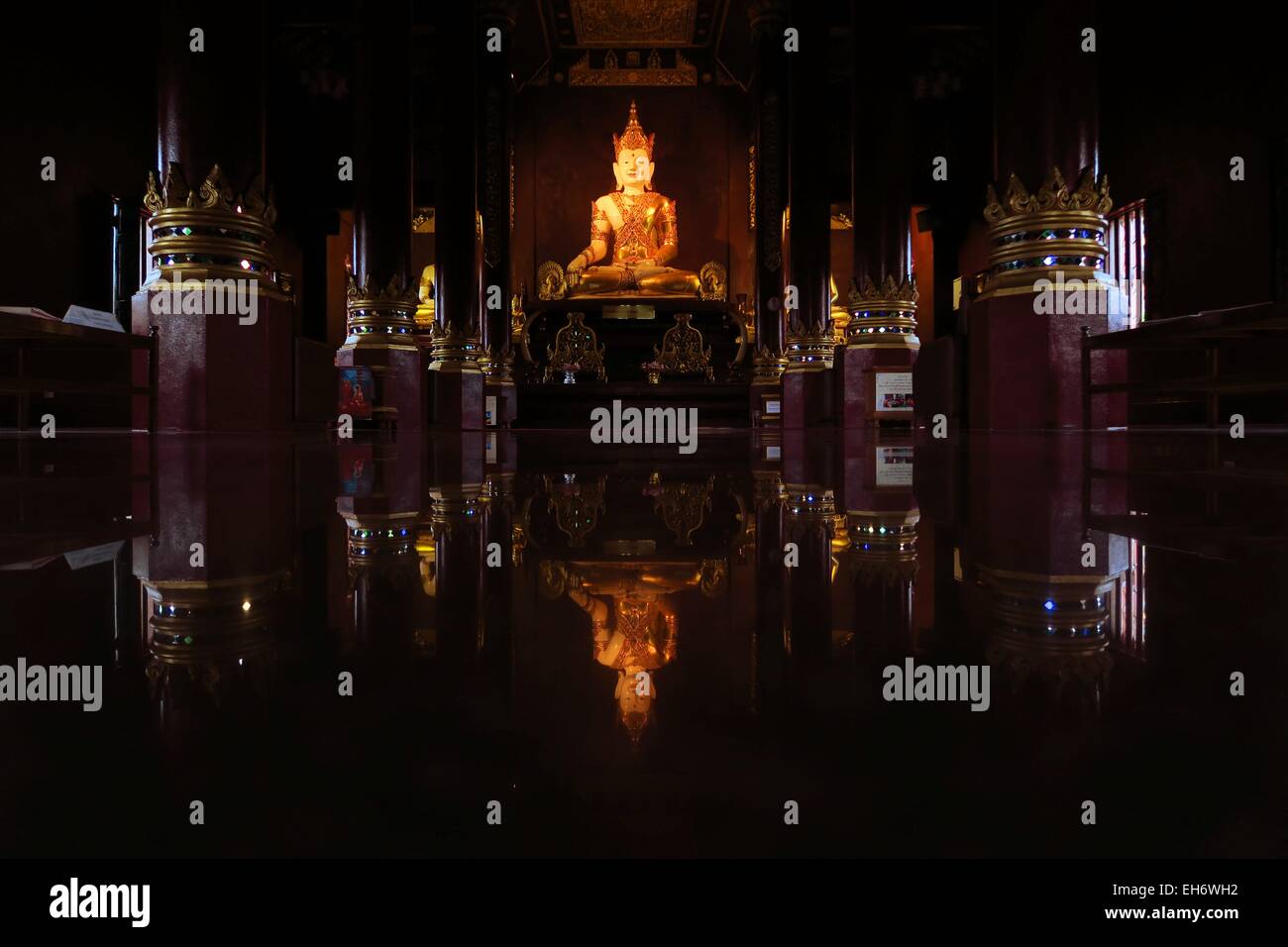 Pattaya thailand golden buddha statue hi-res stock photography and ...