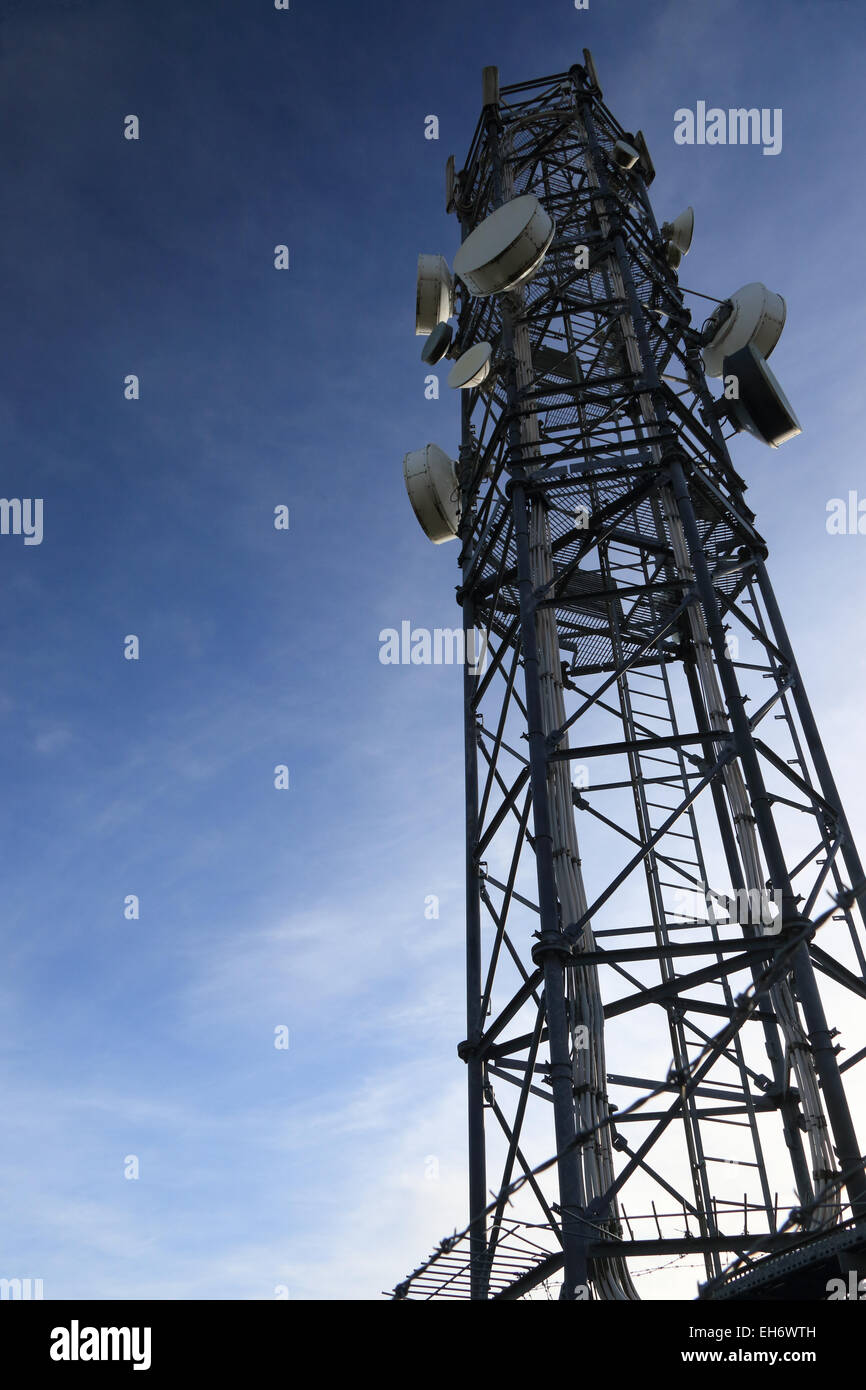 Tele communications relay tower hi-res stock photography and images - Alamy