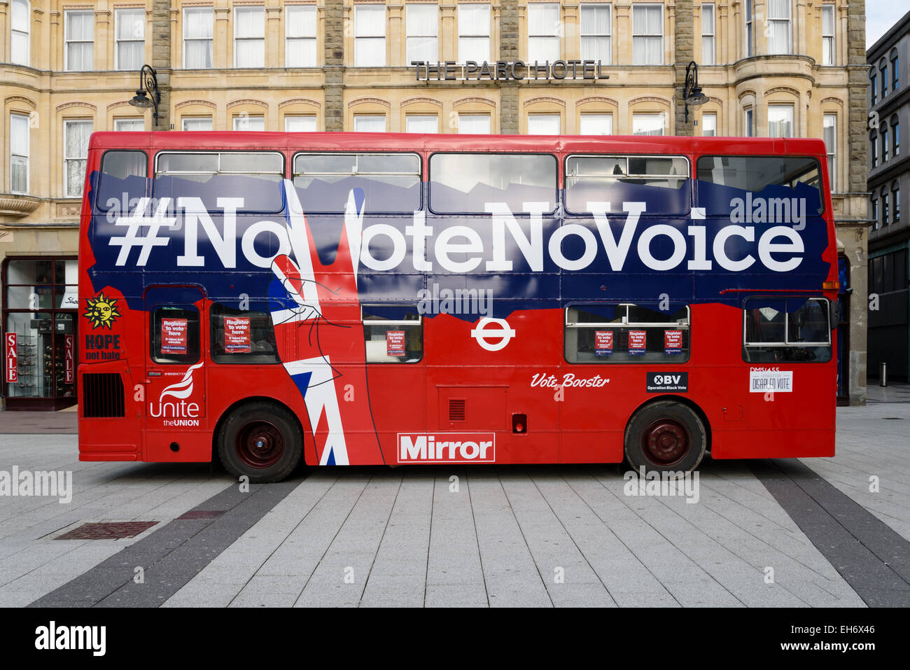 Campaign bus hi-res stock photography and images - Alamy