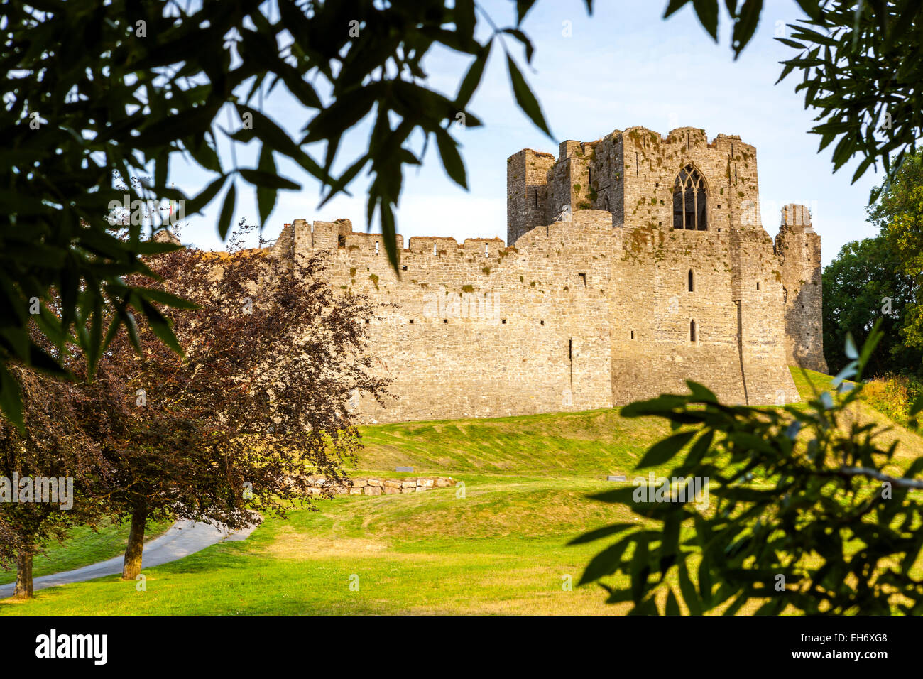 Oystermouth Castle (Castell Ystum Llwynarth), a Norman stone castle ...