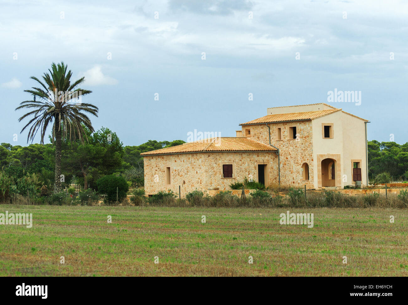 Medieval farm house hi-res stock photography and images - Alamy