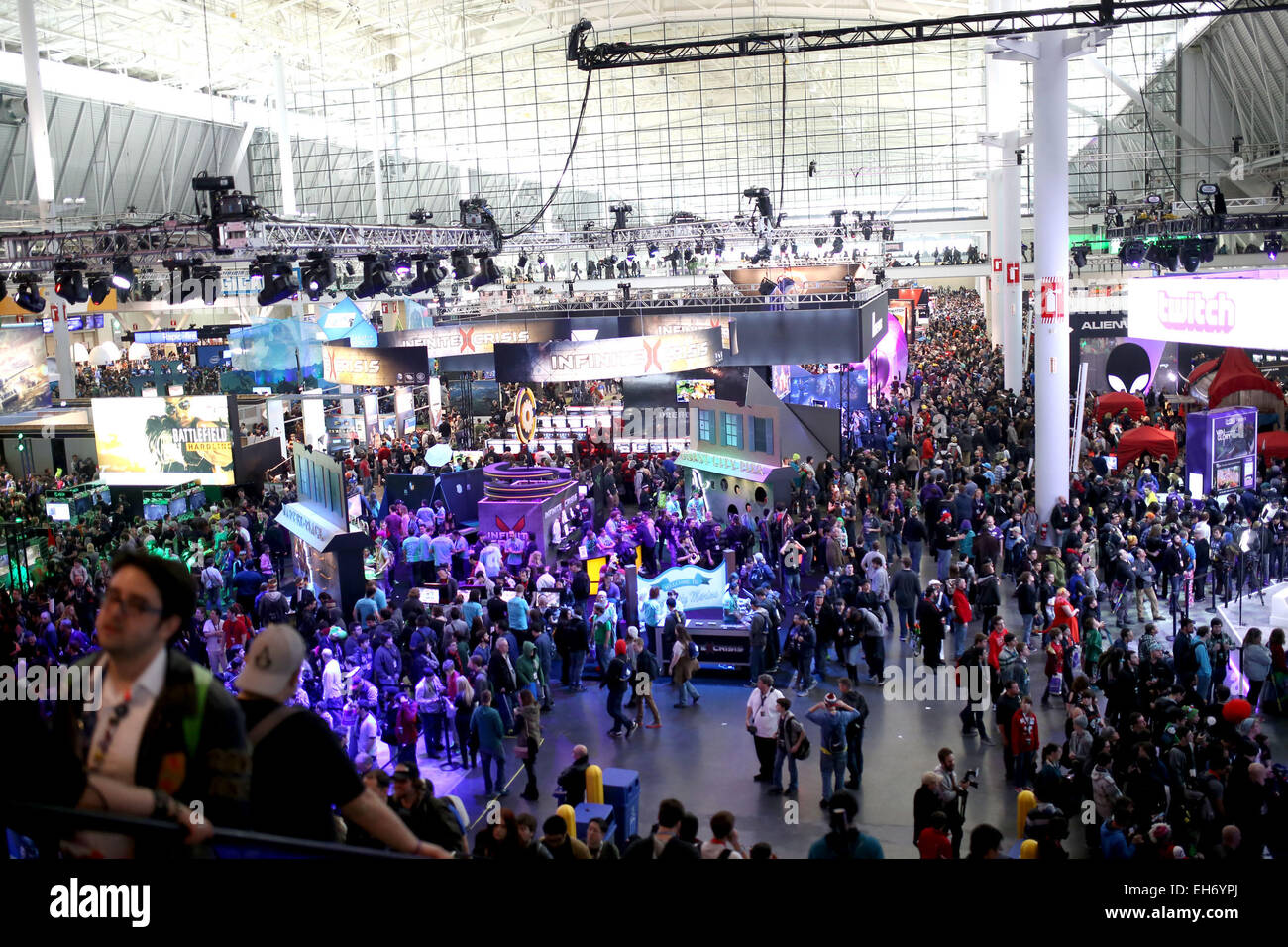 Boston, Massachusetts, USA. 8th Mar, 2015. Thousands of gamers attend ...