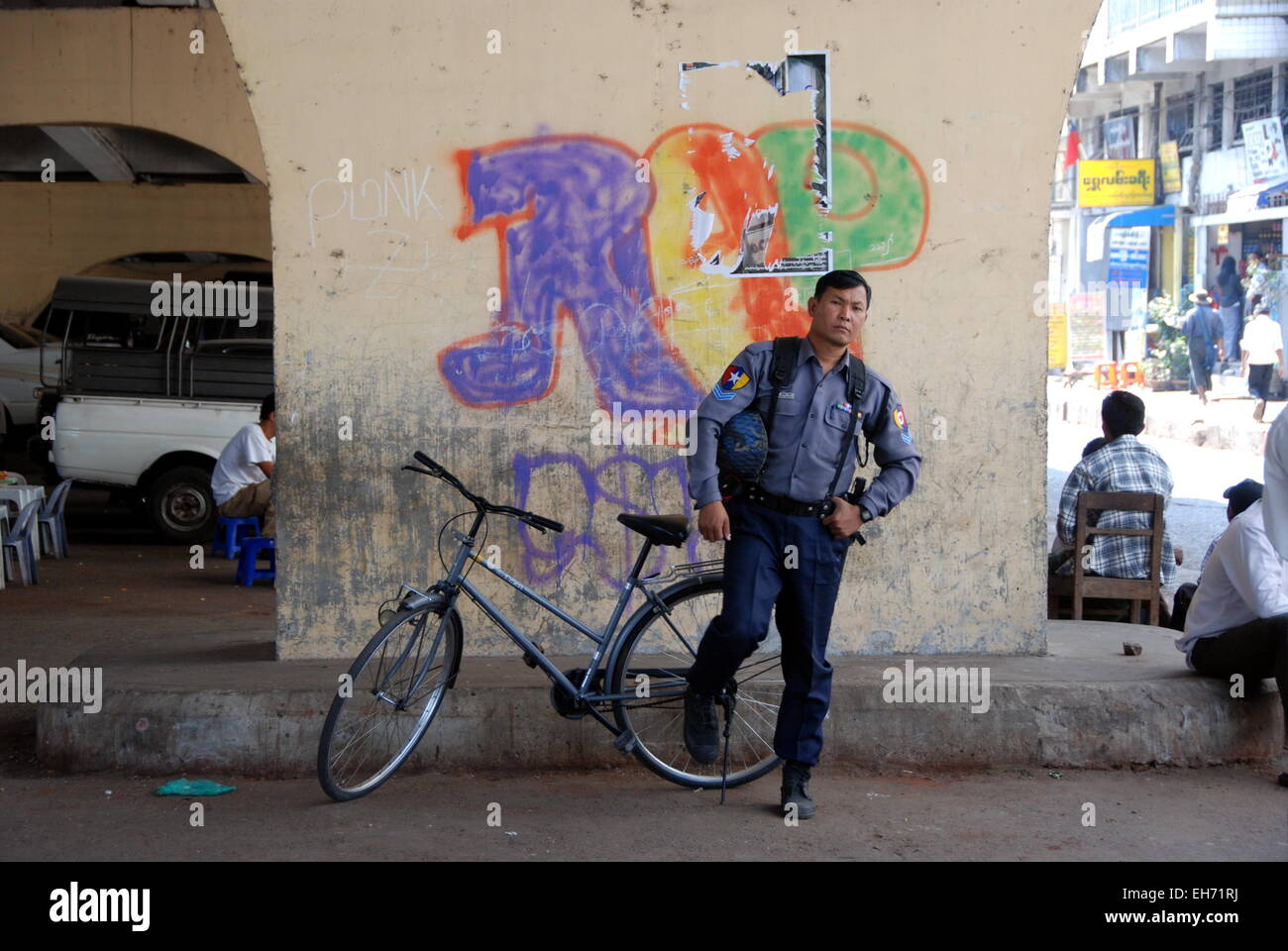 Policeman (myanmar or burma or burmese) hi-res stock photography and ...