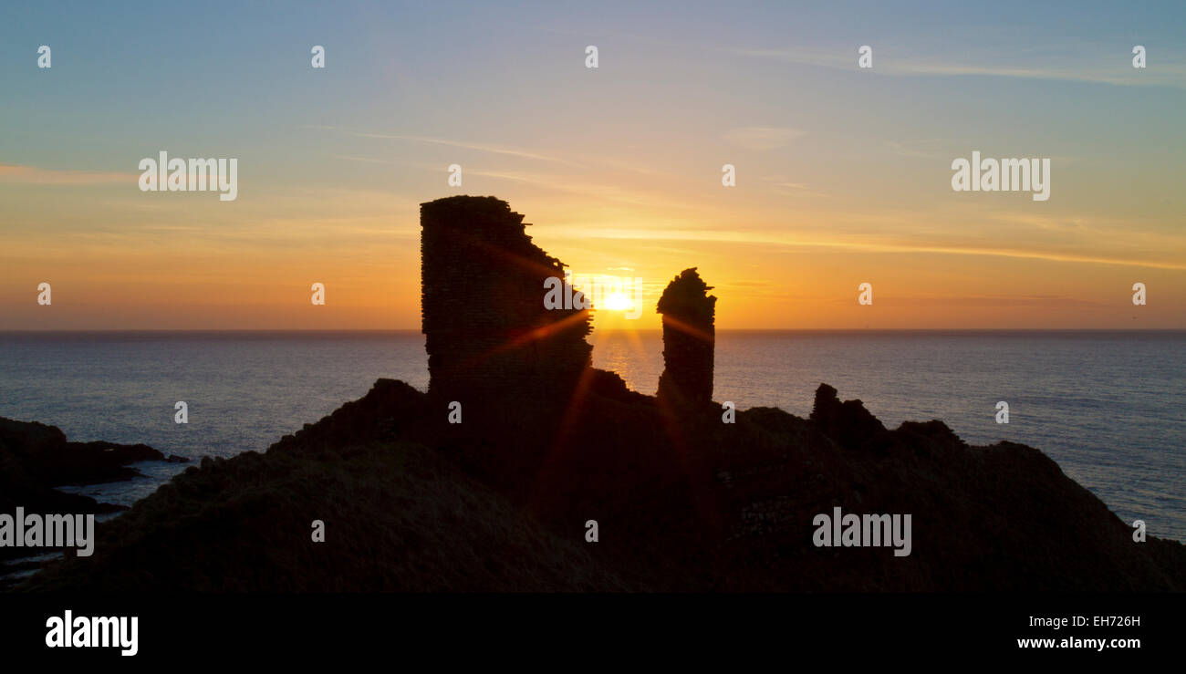 Forse castle silhouette, Caithness, North Scotland Stock Photo - Alamy