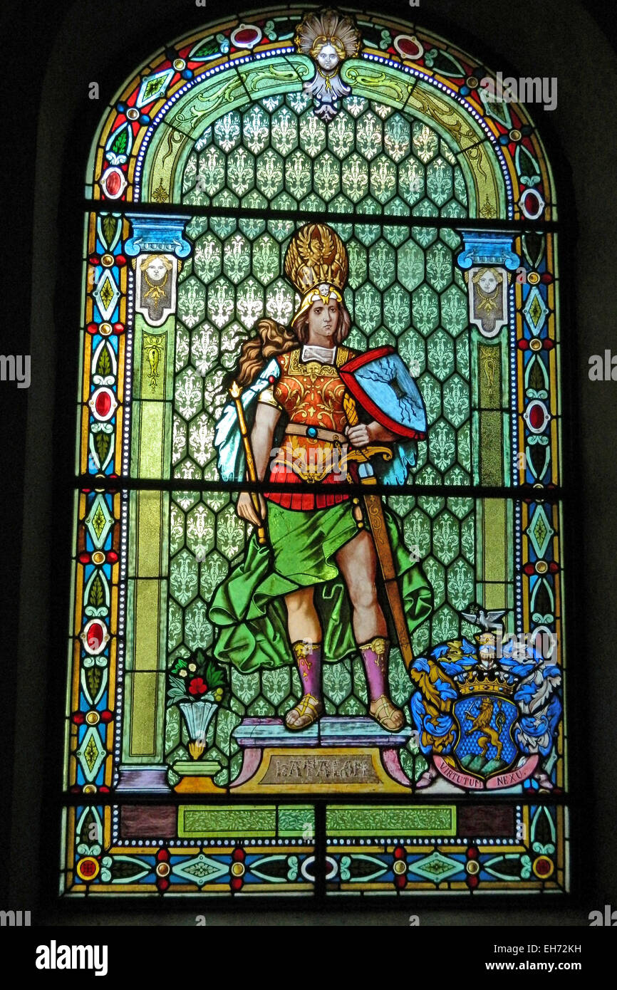 Large stained glass window hi-res stock photography and images - Alamy