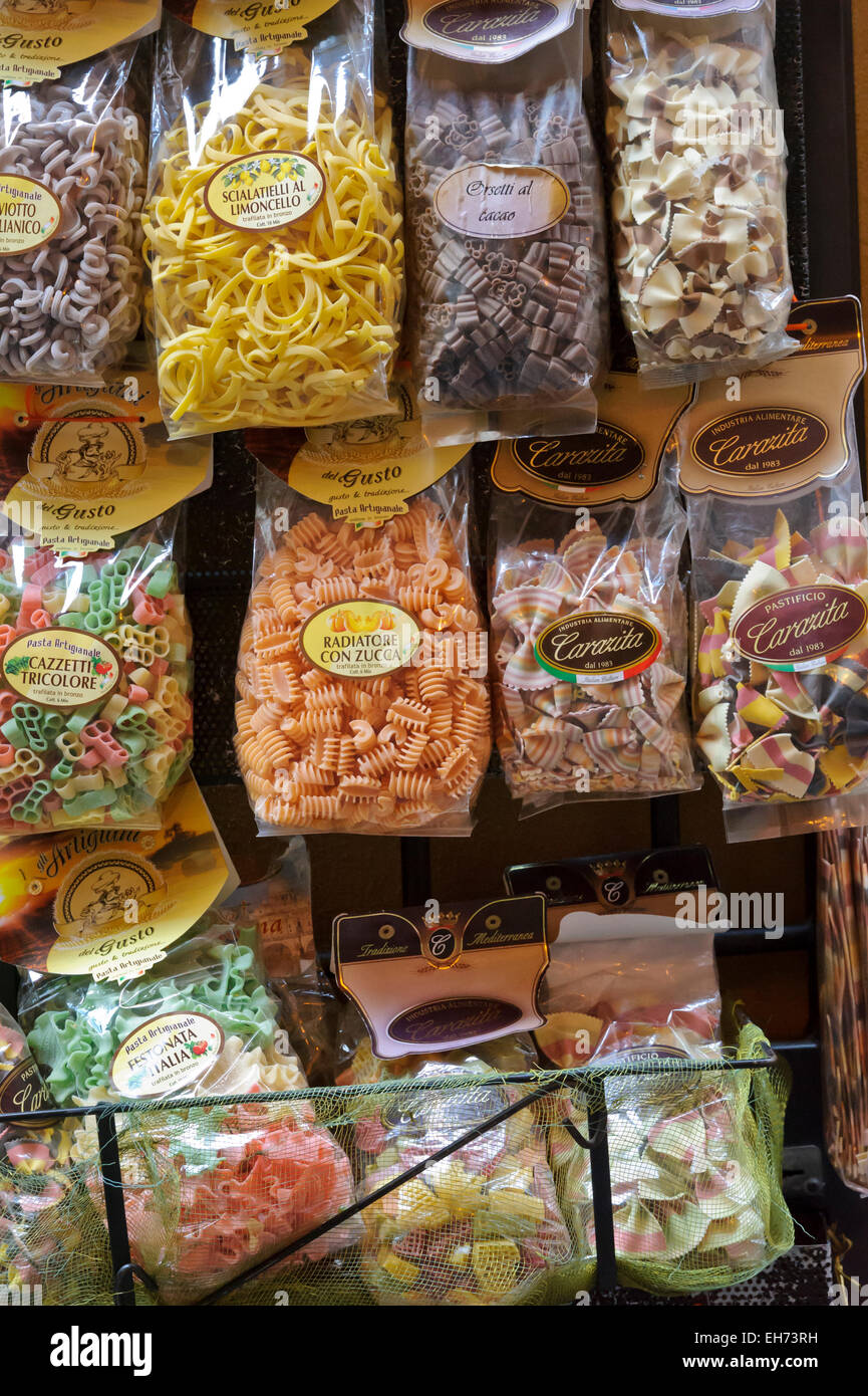 Supermarket Pasta Stock Photos & Supermarket Pasta Stock Images - Alamy