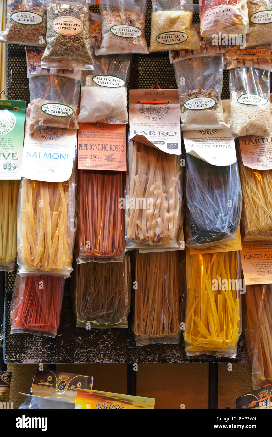 A selection of raw pasta on sale in a supermarket in Rome, Italy Stock ...