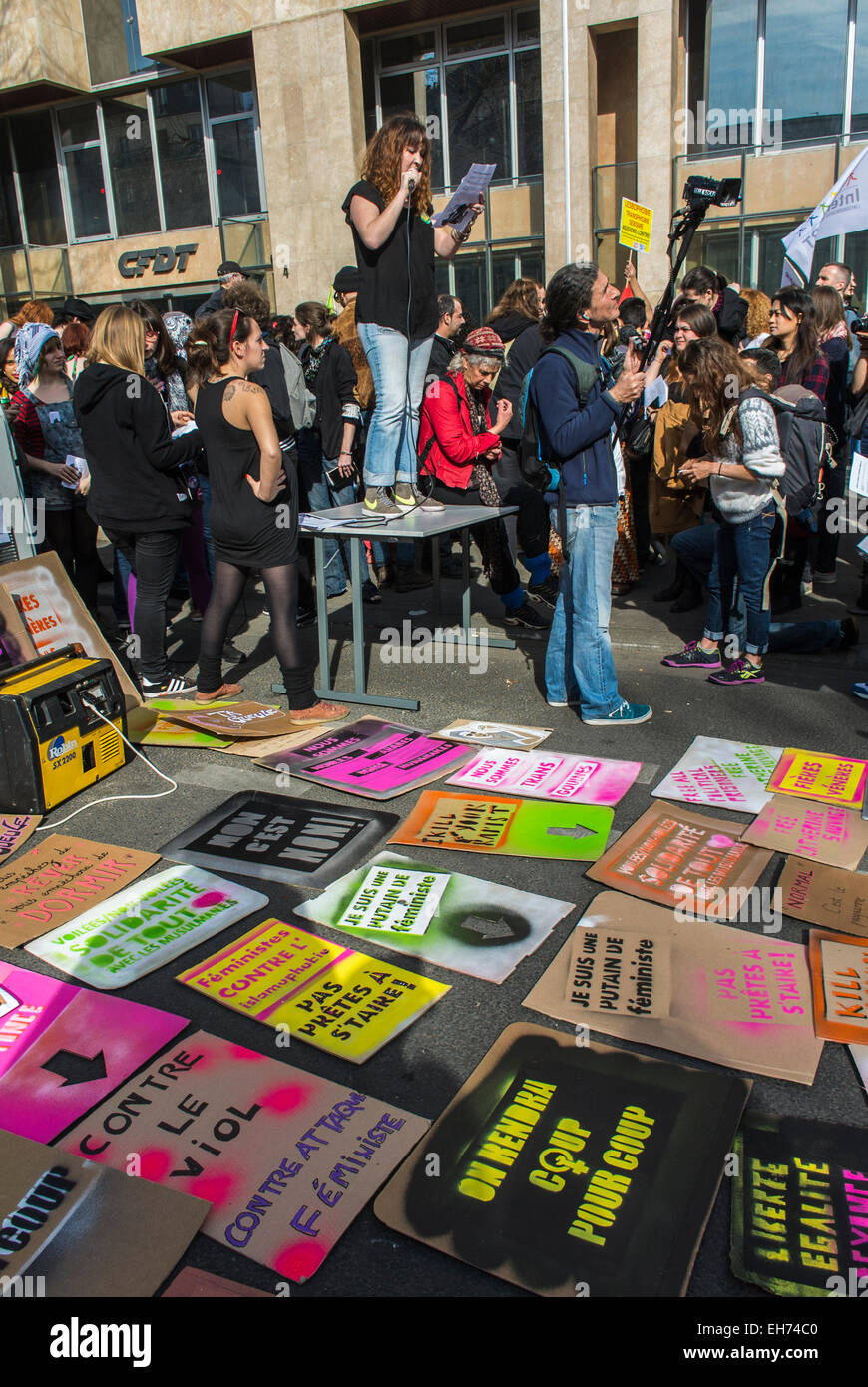 Paris, France. 8th March, French Feminists Groups 8 March in ...