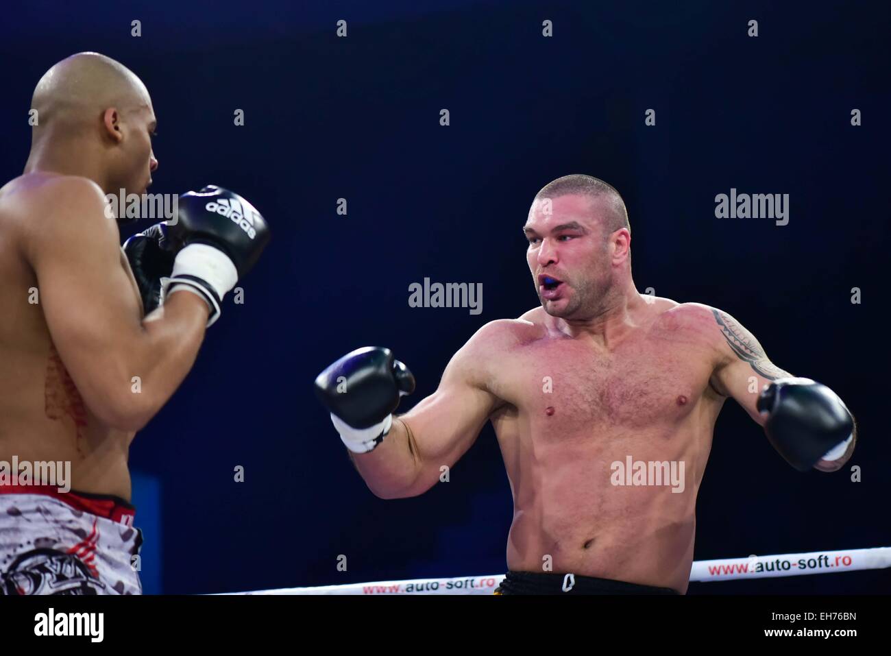 March 7, 2015: Michal Wlazlo POL R and D'Angelo Marshall (Curacao) L at ...
