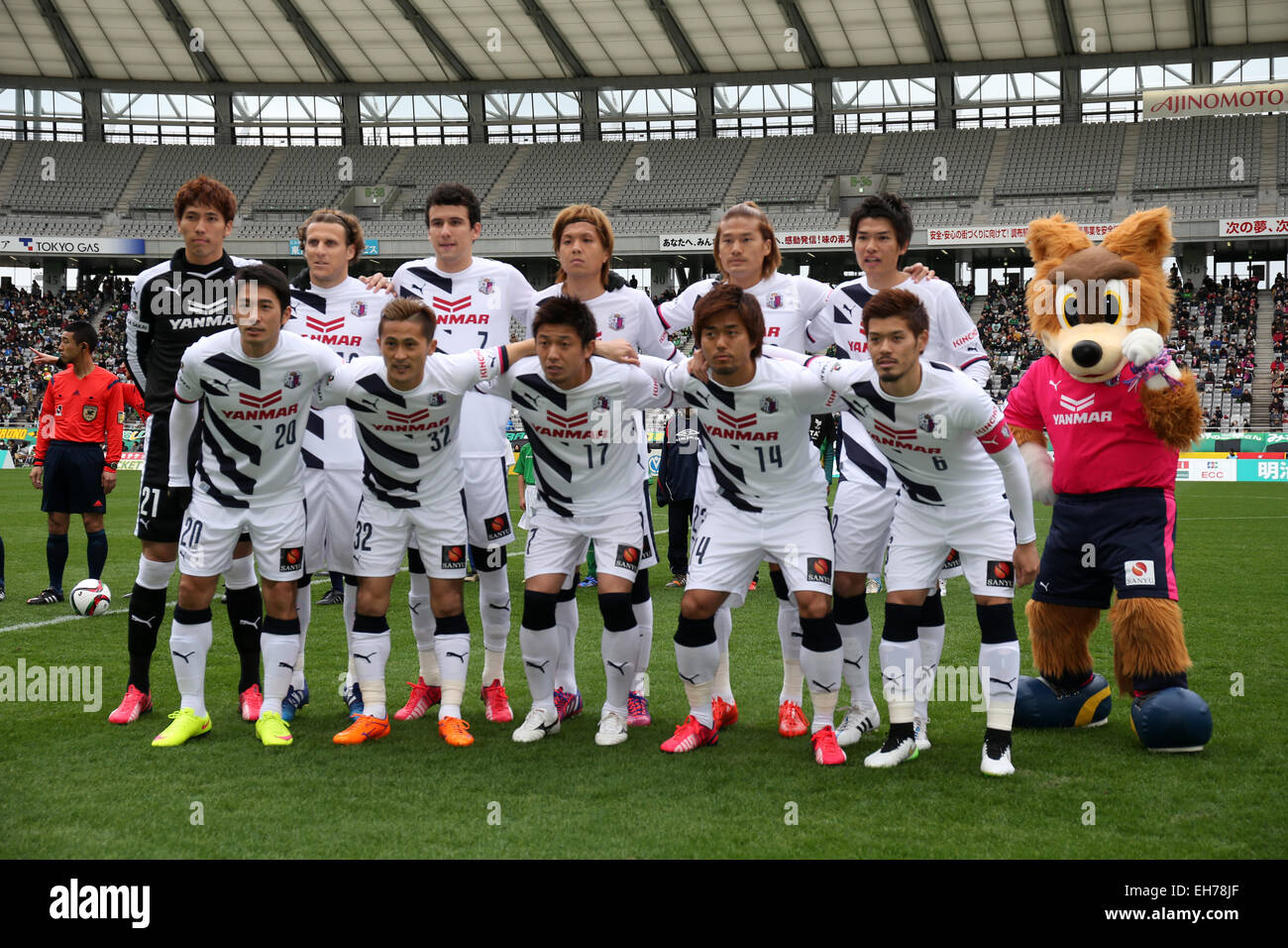 Tokyo, Japan. 8th Mar, 2015. Cerezo Osaka team group line-up Football ...