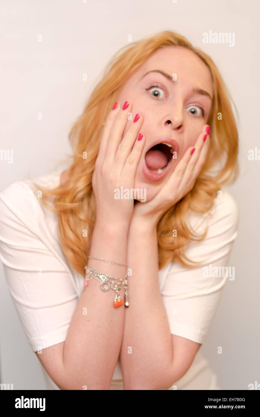 Screaming horrified woman hi-res stock photography and images - Alamy
