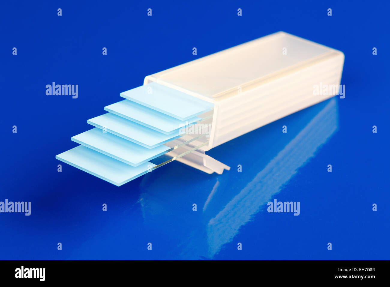 Microscope slides hi-res stock photography and images - Alamy