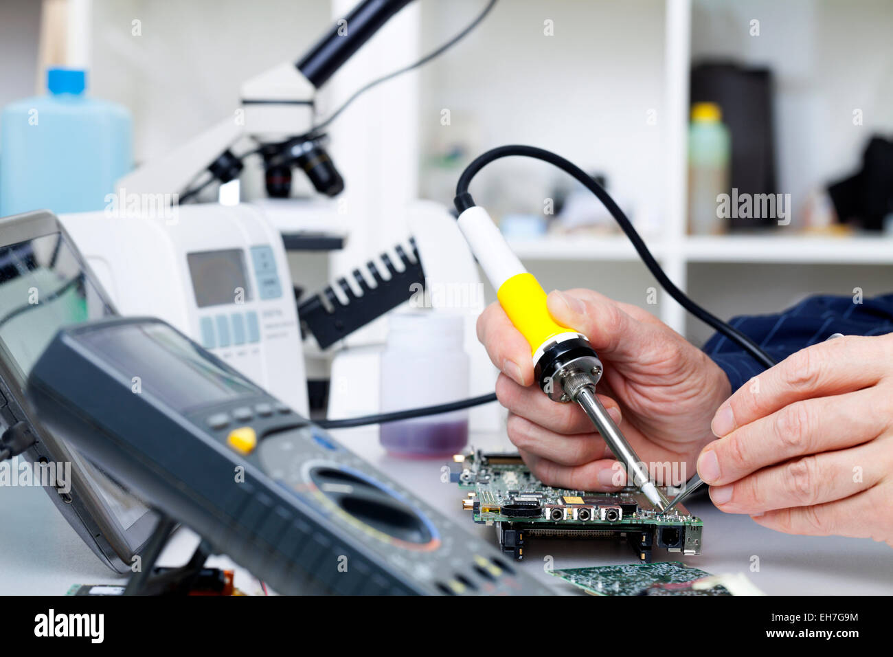 Soldering gun hi-res stock photography and images - Alamy