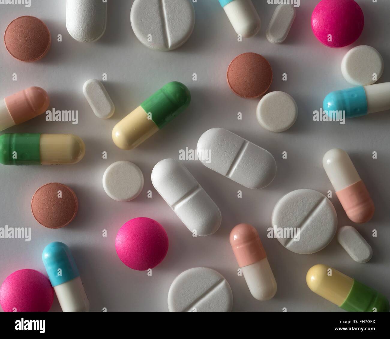Assorted pills hi-res stock photography and images - Alamy