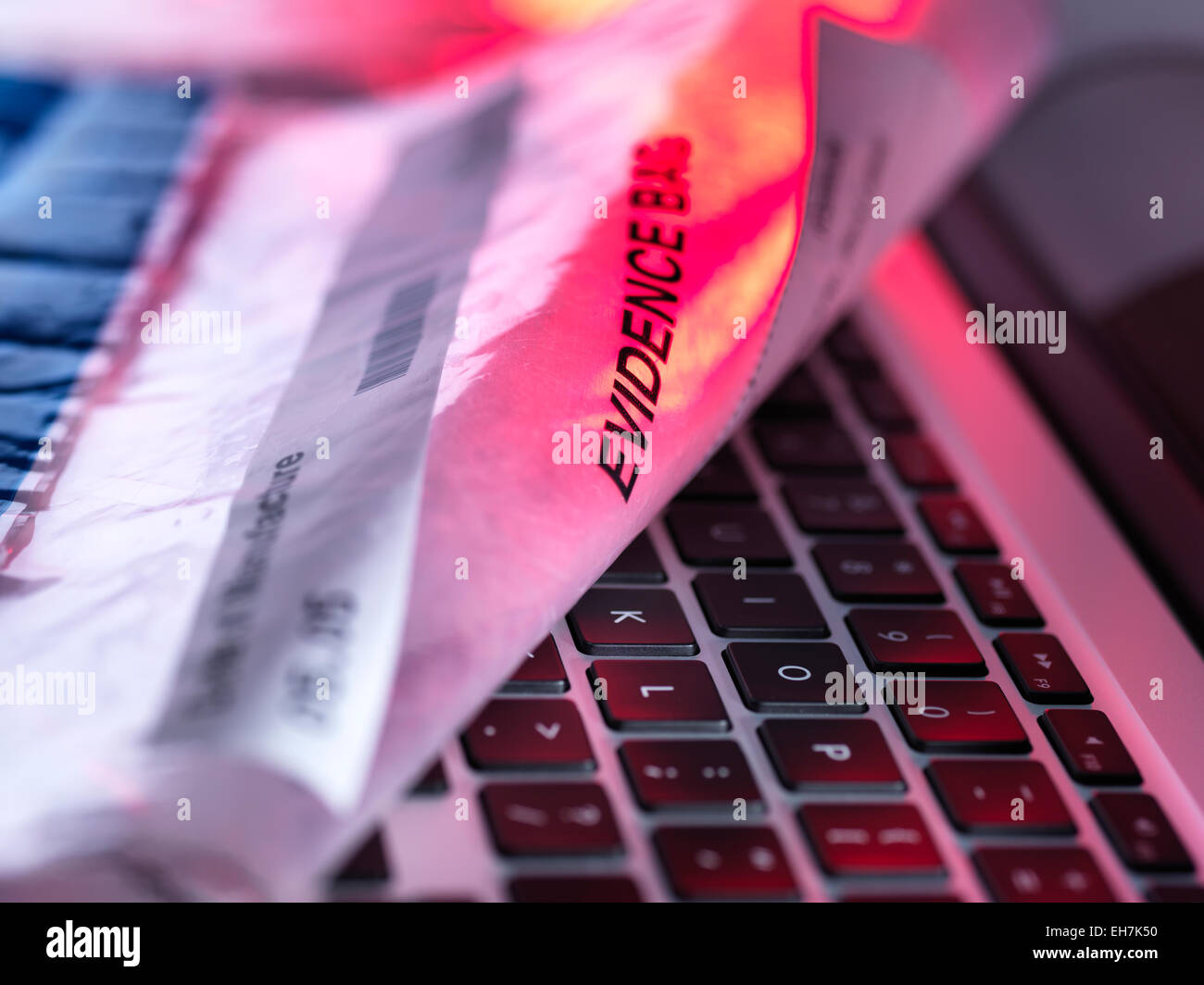 Crime investigation computer hi-res stock photography and images - Alamy