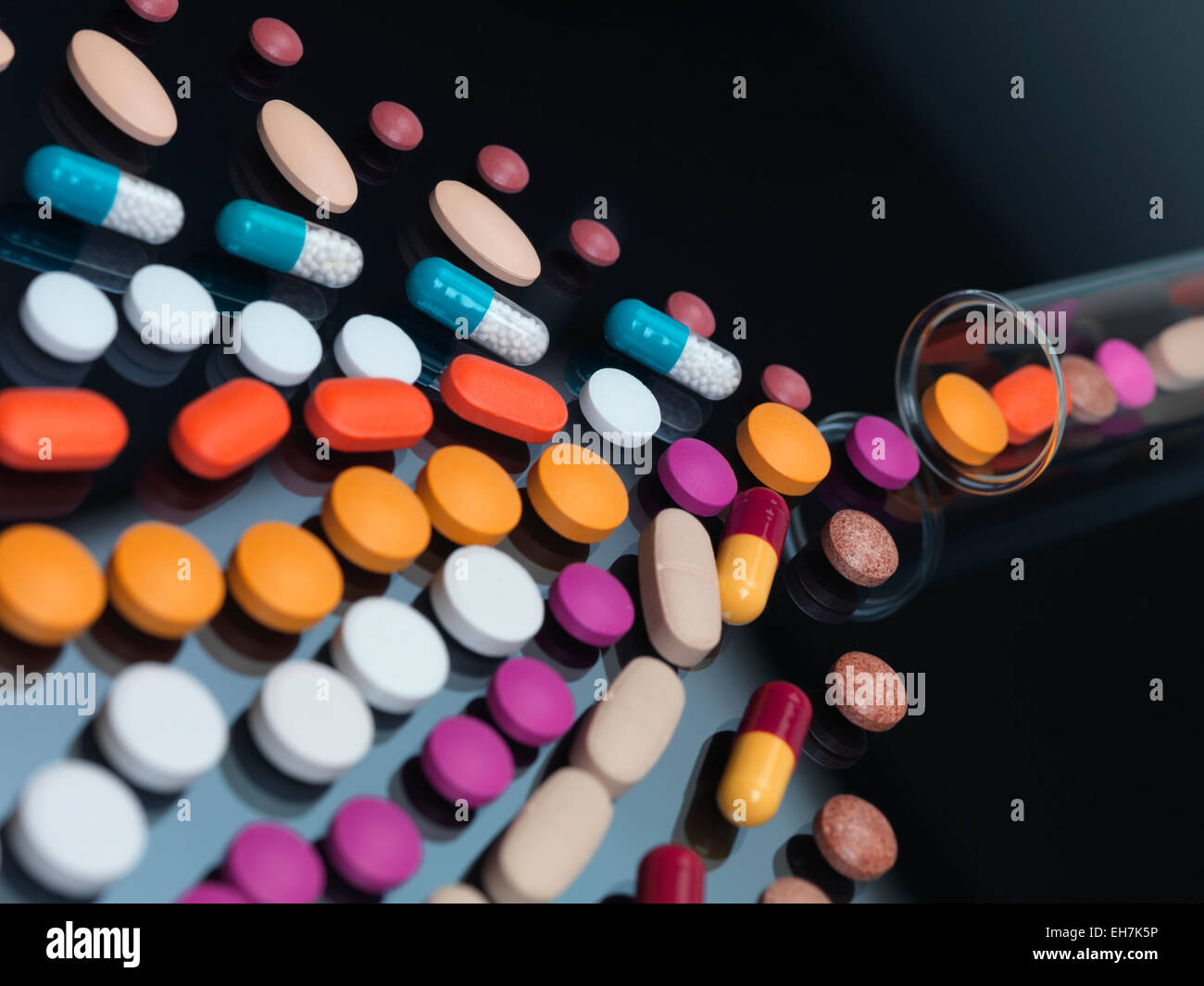 Drugs development hi-res stock photography and images - Alamy