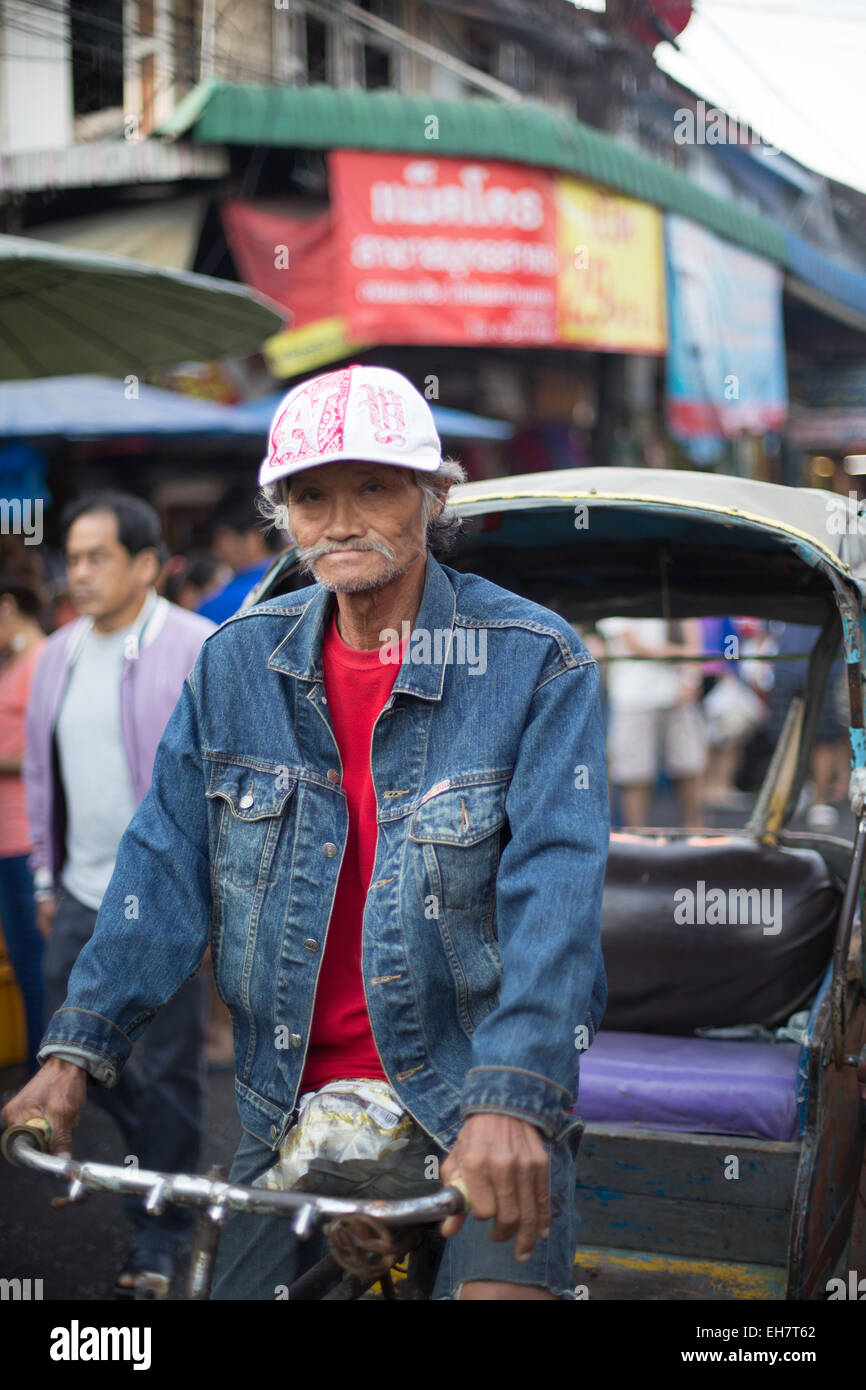 Man rickshaw hi-res stock photography and images - Alamy
