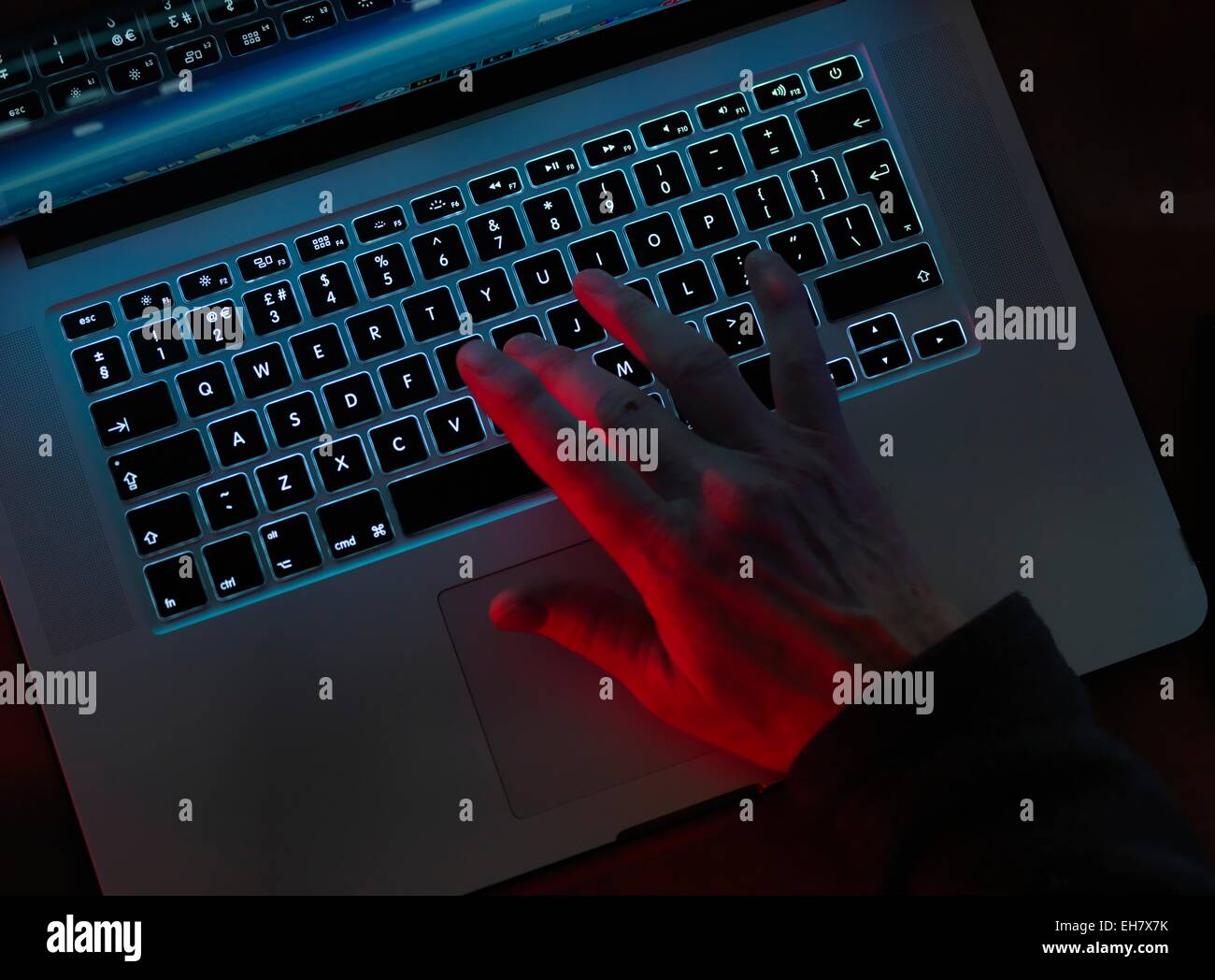 Computer fraud typing hi-res stock photography and images - Alamy
