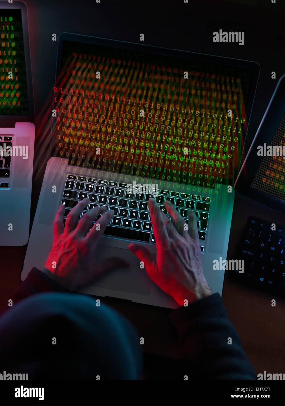 Hacking a computer hi-res stock photography and images - Alamy