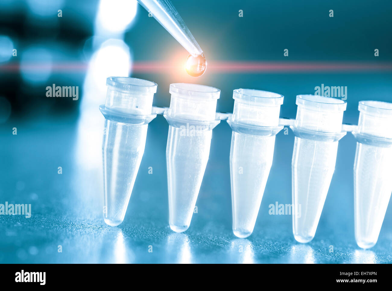 Micro tubes hi-res stock photography and images - Alamy