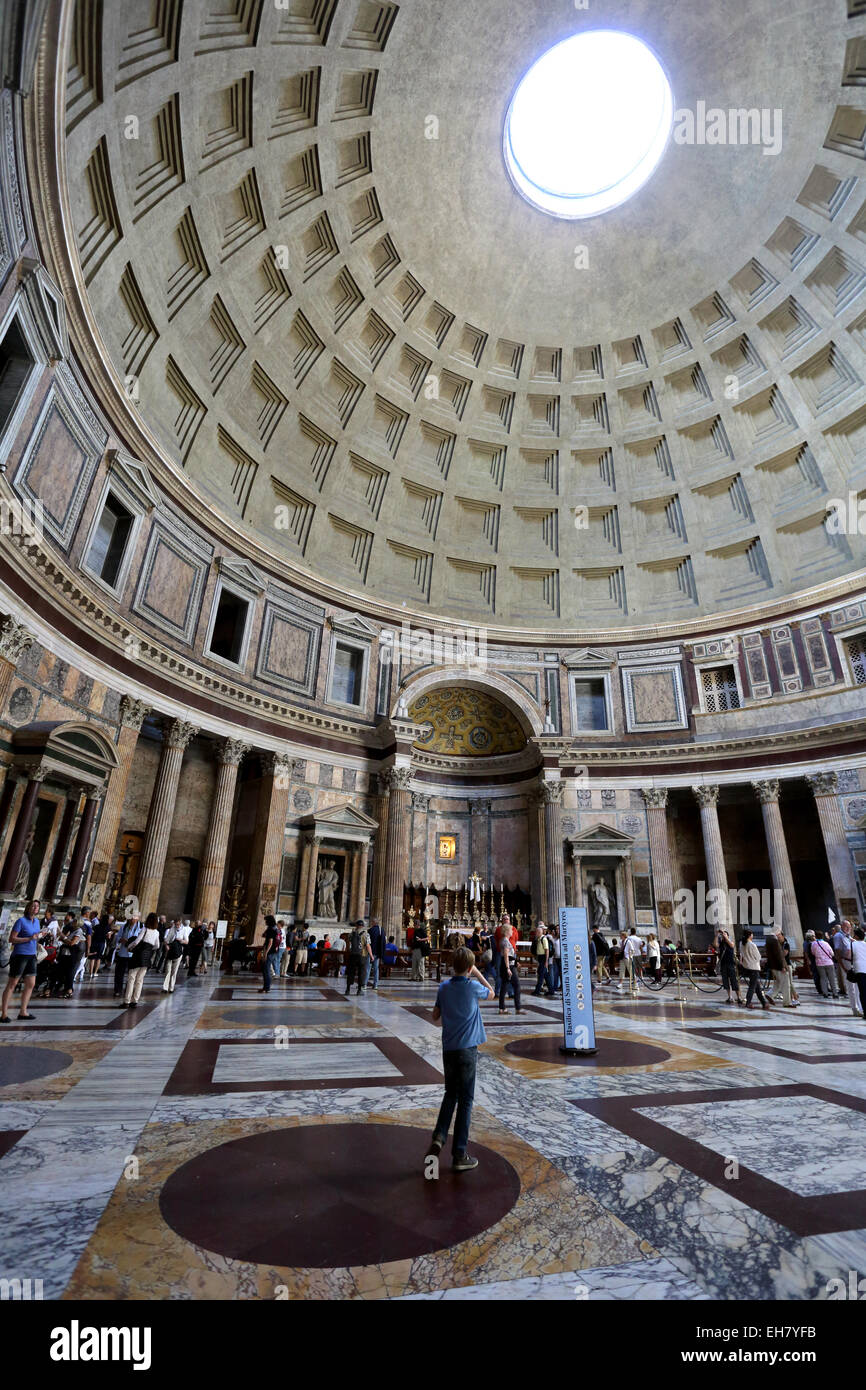 The Pantheon with its breathtaking dome is an icon amongst the ancient ...