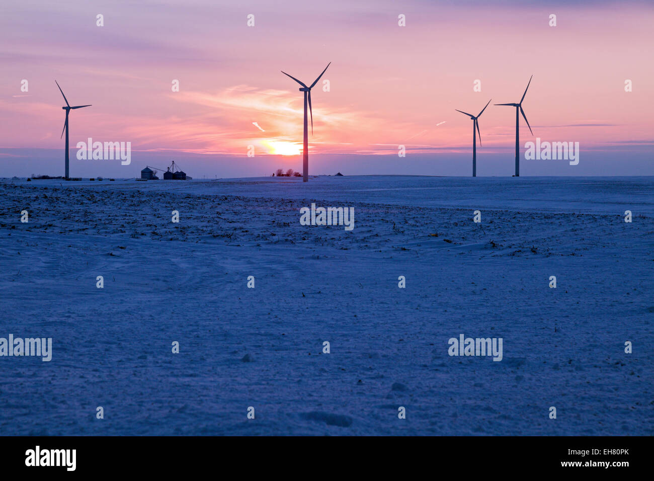 Wind Farm at sunset. Illinois, United States Stock Photo - Alamy