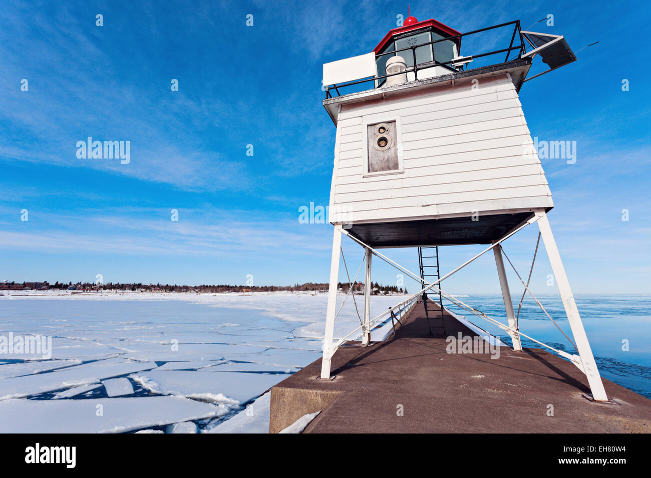 Two Harbors Breakwater Lighthouse winter time. Two Harbors, Minnesota ...