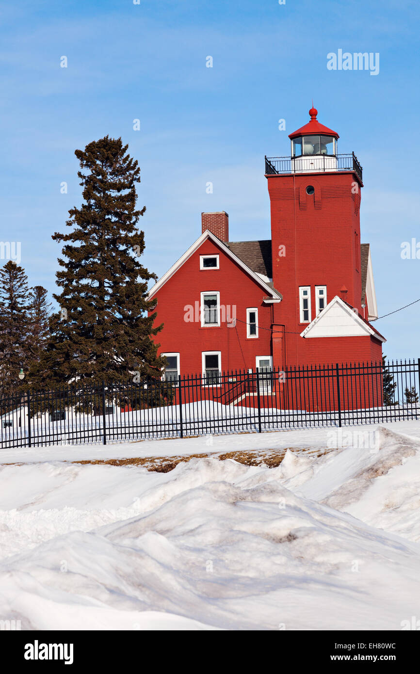 Two Harbors Lighthouse winter time. Two Harbors, Minnesota, USA Stock ...