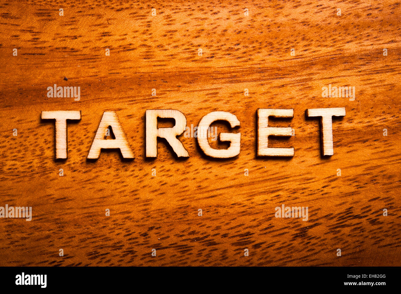 word target written with wooden letters Stock Photo - Alamy