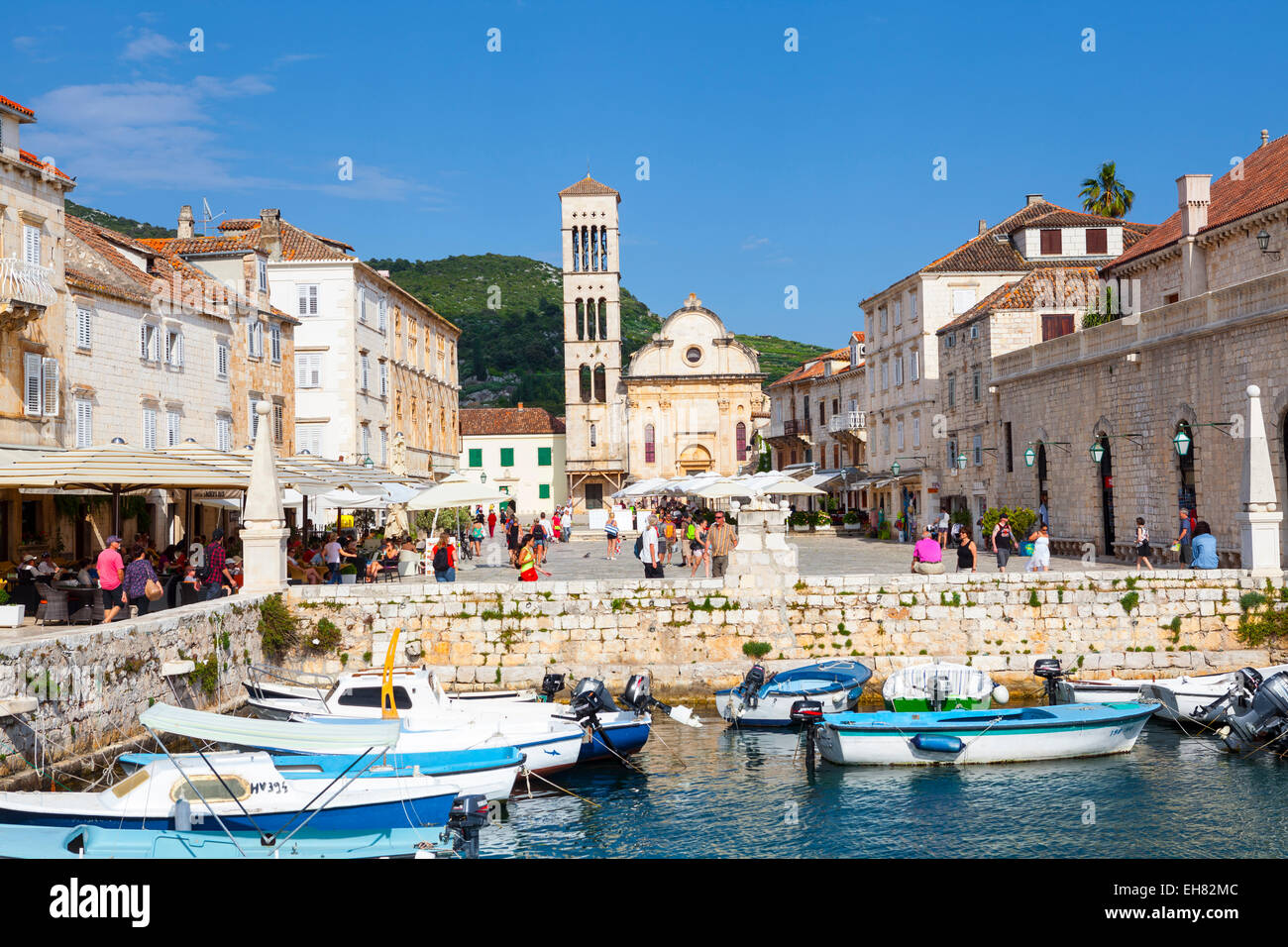 Hvar's picturesque harbour, Stari Grad (Old Town), Hvar, Dalmatia Stock ...