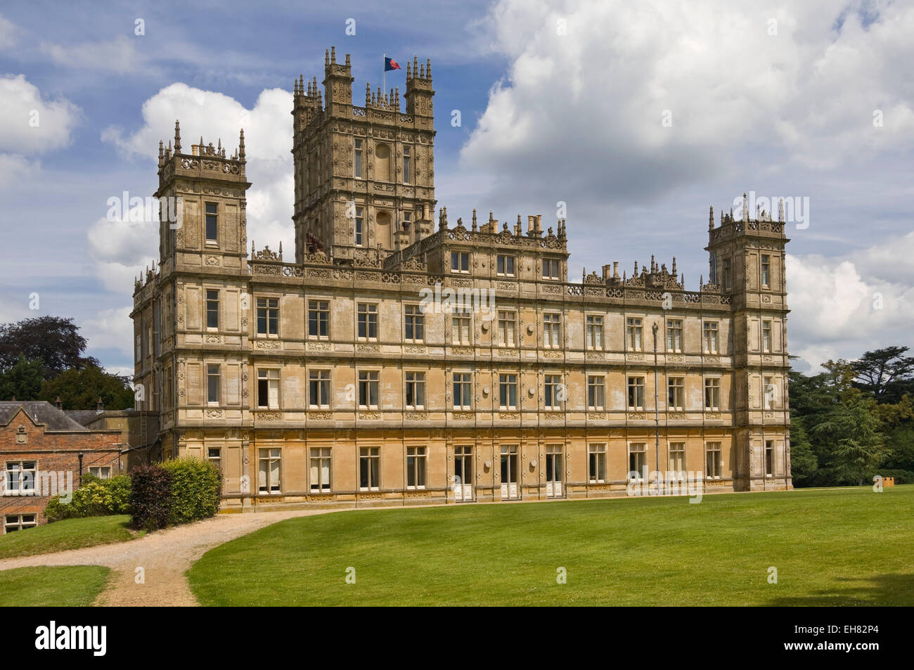 Highclere Castle Wallpaper