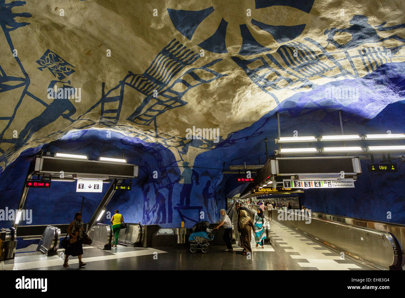 Subway station stockholm sweden hi-res stock photography and images - Alamy