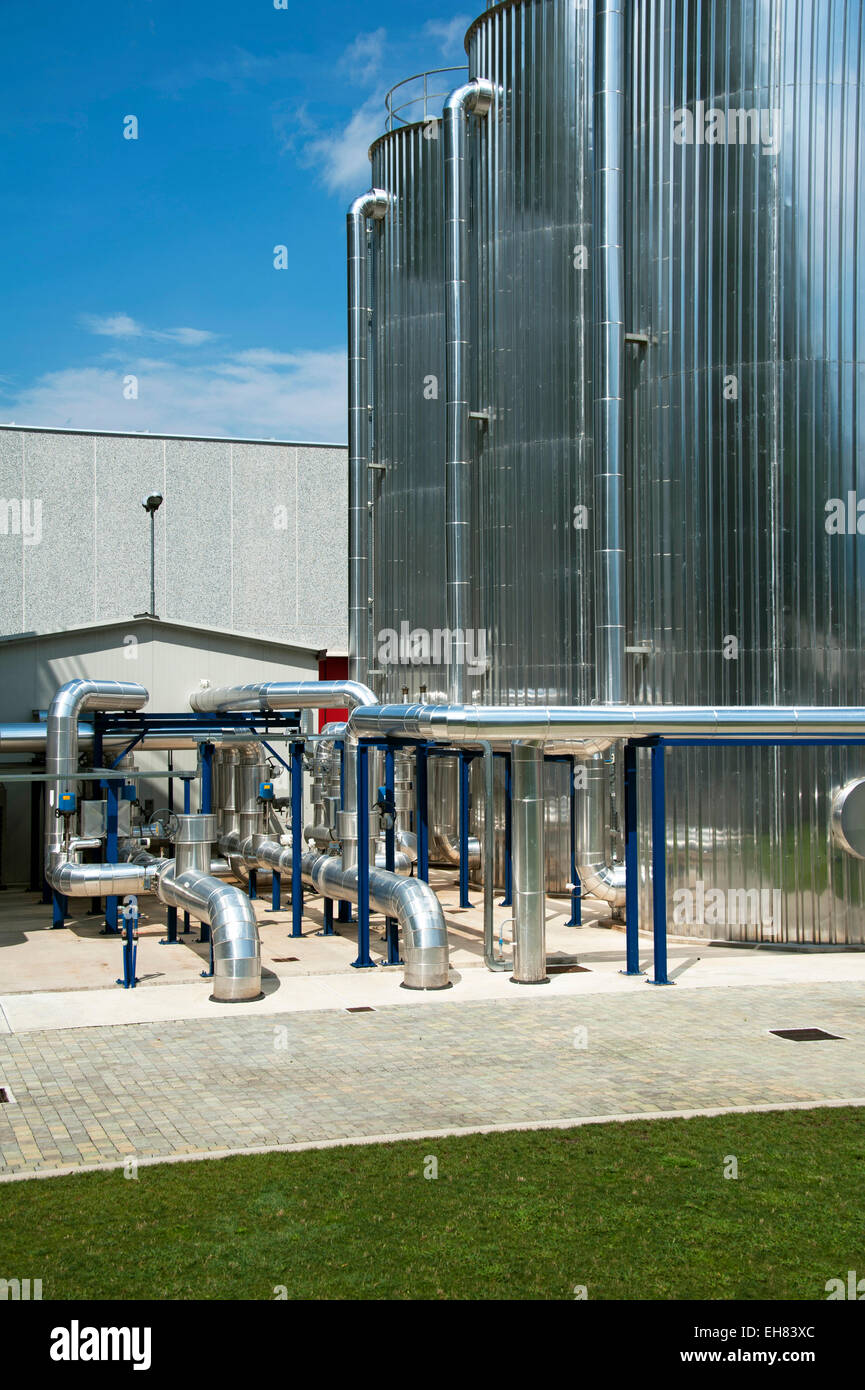 Chemical factory plant with pipes, tubes and silos Stock Photo - Alamy
