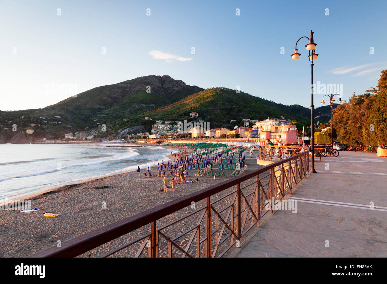 Riviera promenade hi-res stock photography and images - Alamy