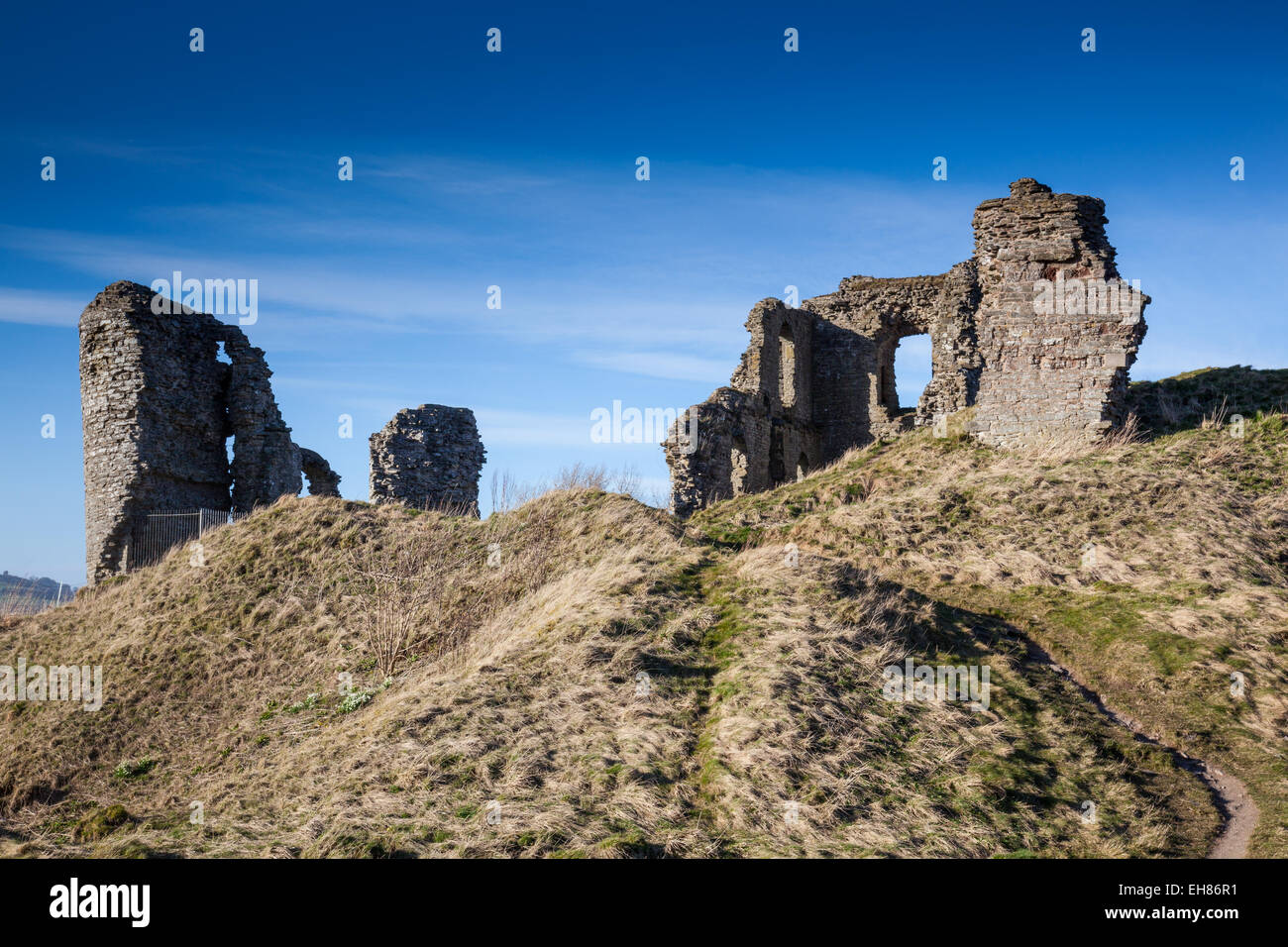 The ruins of Clun Castle, Clun, Shropshire, UK Stock Photo - Alamy