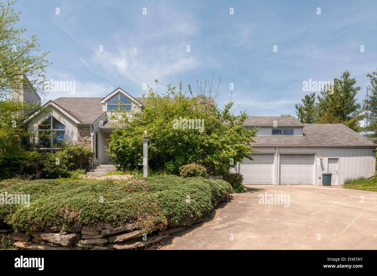 Middle class American home in Kentucky Stock Photo - Alamy