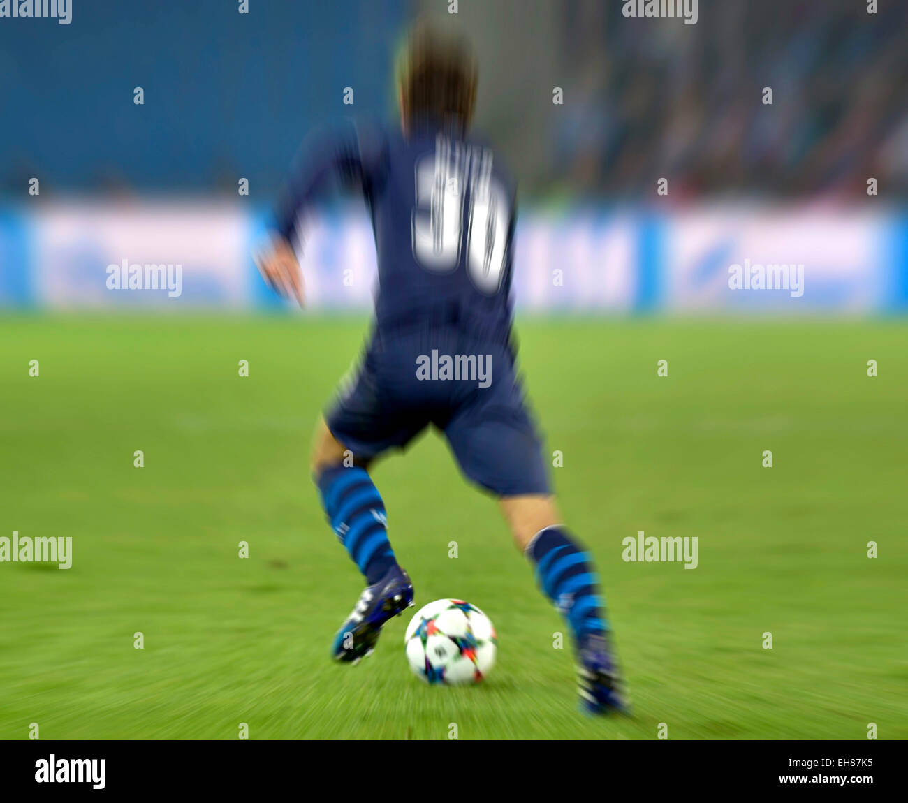 Soccer player from behind hi-res stock photography and images - Alamy