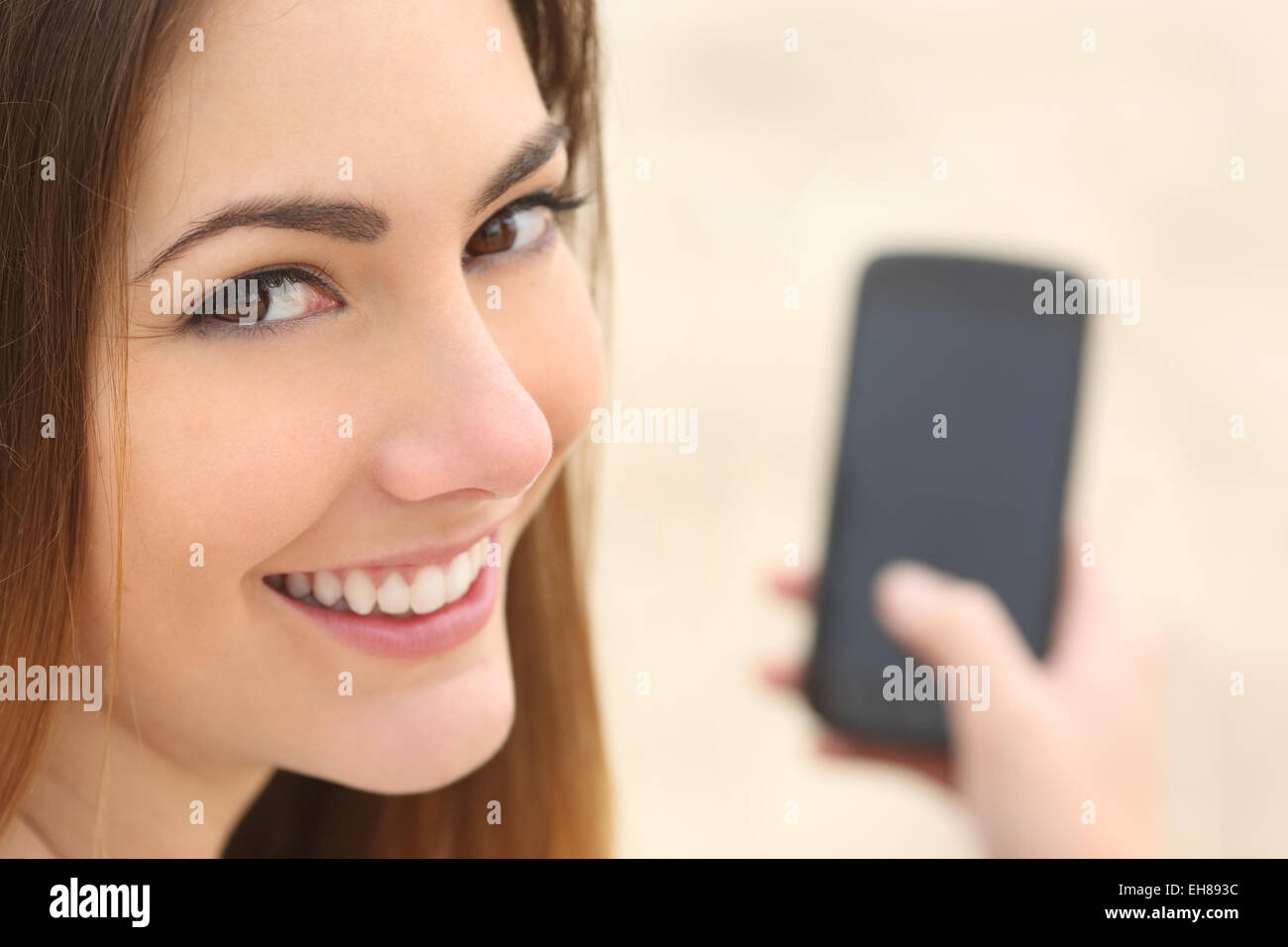 Smiley face on beach hi-res stock photography and images - Alamy