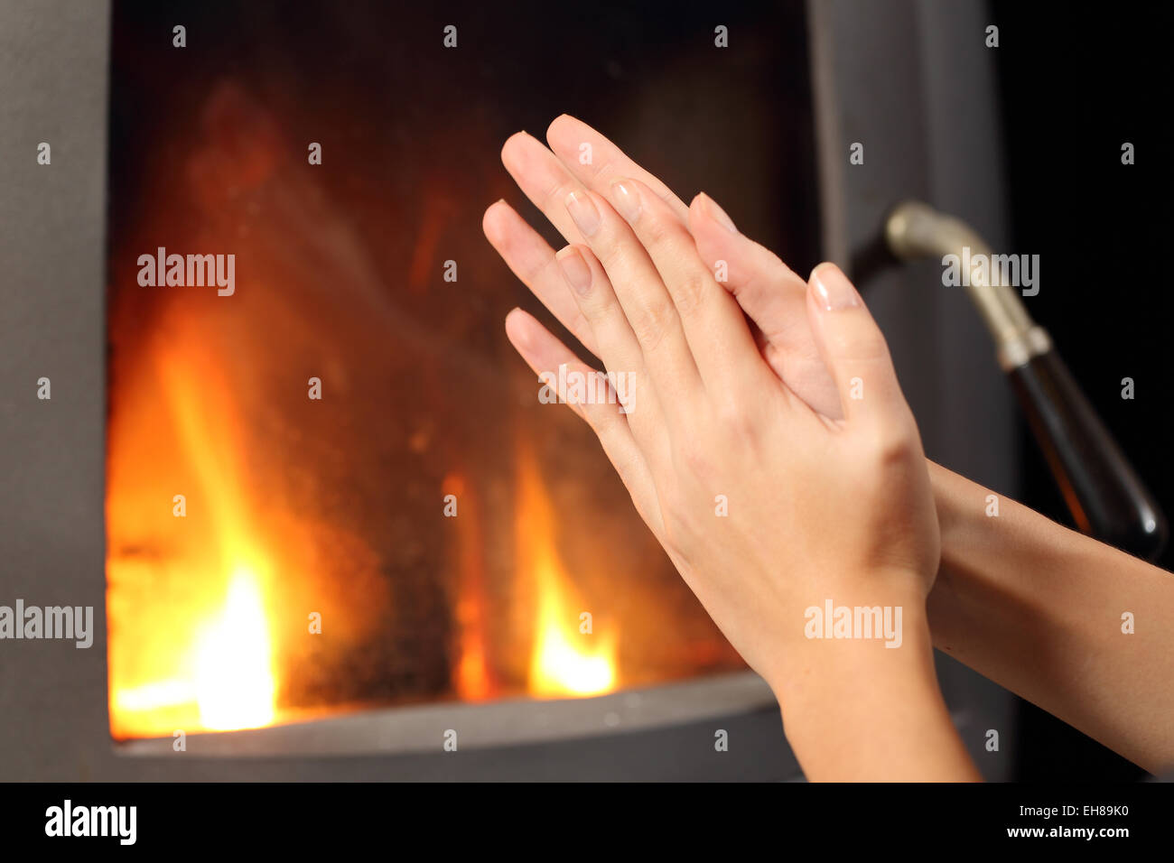 Burn hand stove hi-res stock photography and images - Alamy