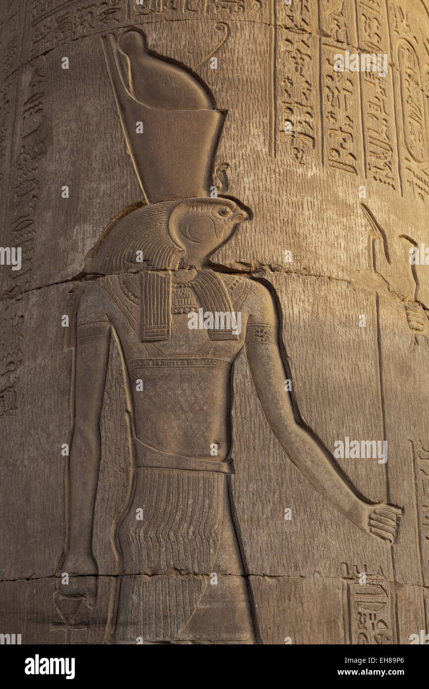 Ancient egyptian relief carving hi-res stock photography and images - Alamy