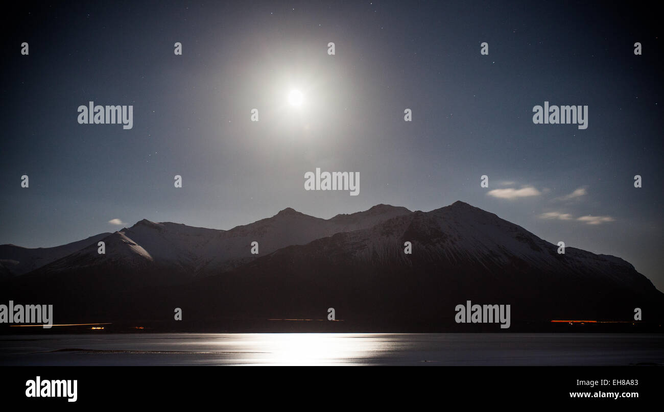 Gorgeous moonrise hi-res stock photography and images - Alamy